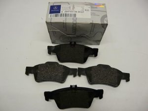 A0044204420 A0074201020 W211 W216 W219 W221 R230 Remblokken achterzijde ...