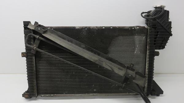 A9015003300 9015003300 W690 W901 t/m W903 Sprinter radiator ...