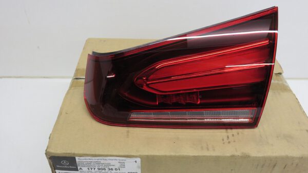 A1779063601 1779063601 W177 A-klasse achterlicht op klep rechts ...