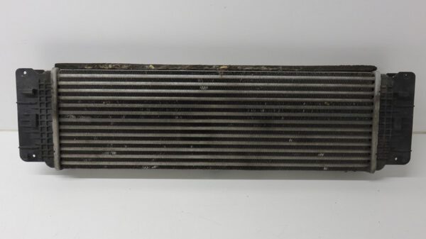 A9065010201 9065010201 W906 W907 Sprinter intercooler OM642 OM651 ...