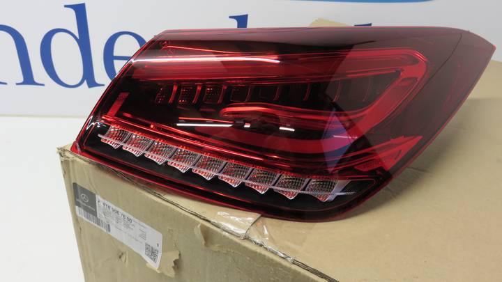 A1189067600 1189067600 W118 CLA Shooting brake achterlicht rechts LED ...