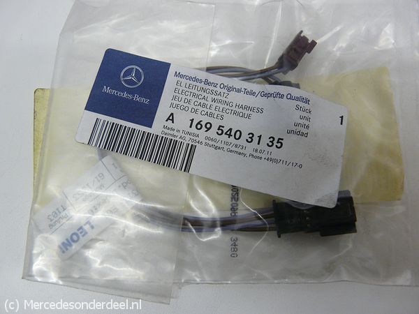 A1695403135 1695403135 Achterklep leiding set ruit W169 A-klasse ...